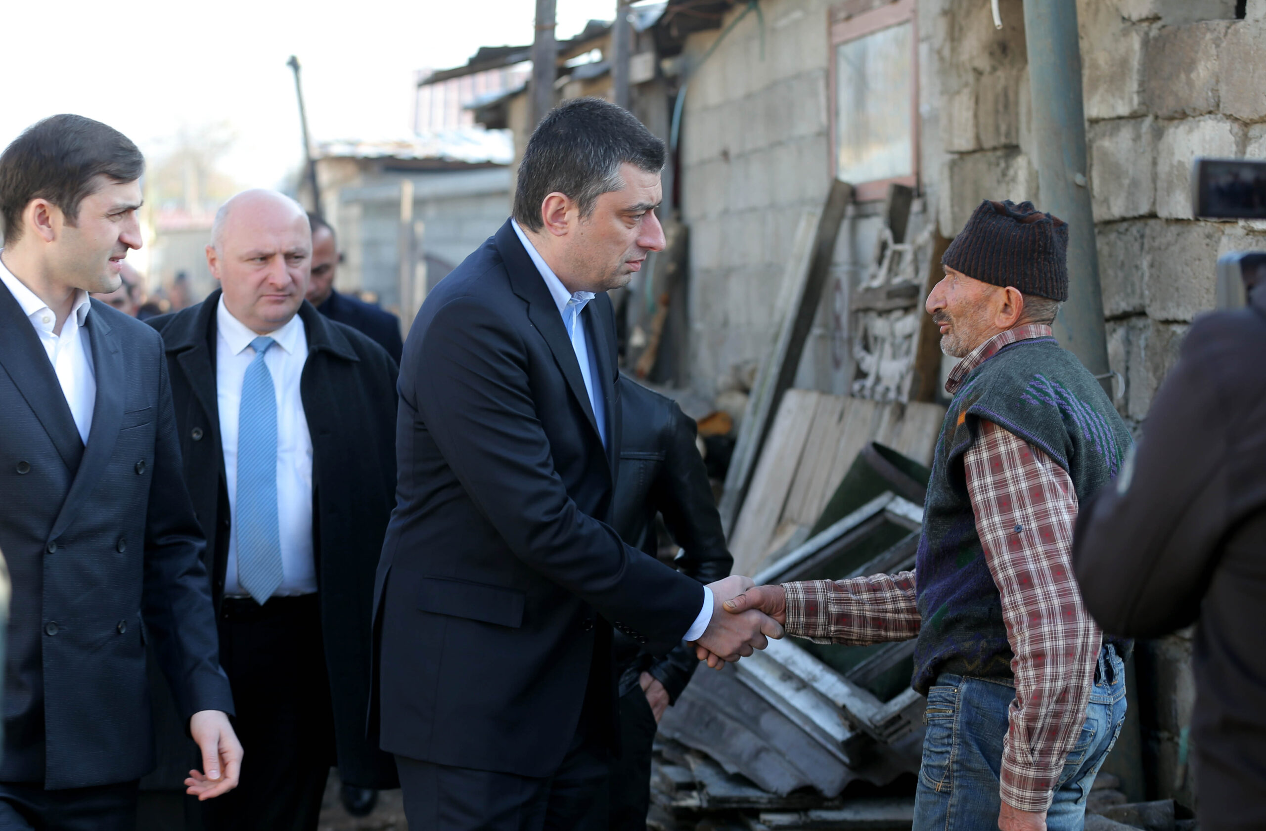 ვისი გულის მოგებაზე მუშაობს გახარია და როგორ ბათუმში - ,,საქართველო ...